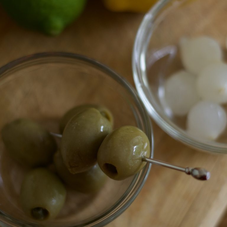 How to Garnishes for Your Gin Cocktail Cocktail - First Order Gin